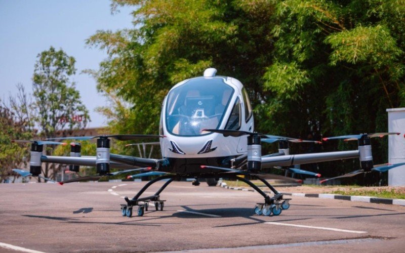 Rwanda Inaugurates Africa’s First Flying Car at 2025 Africa Aviation ...